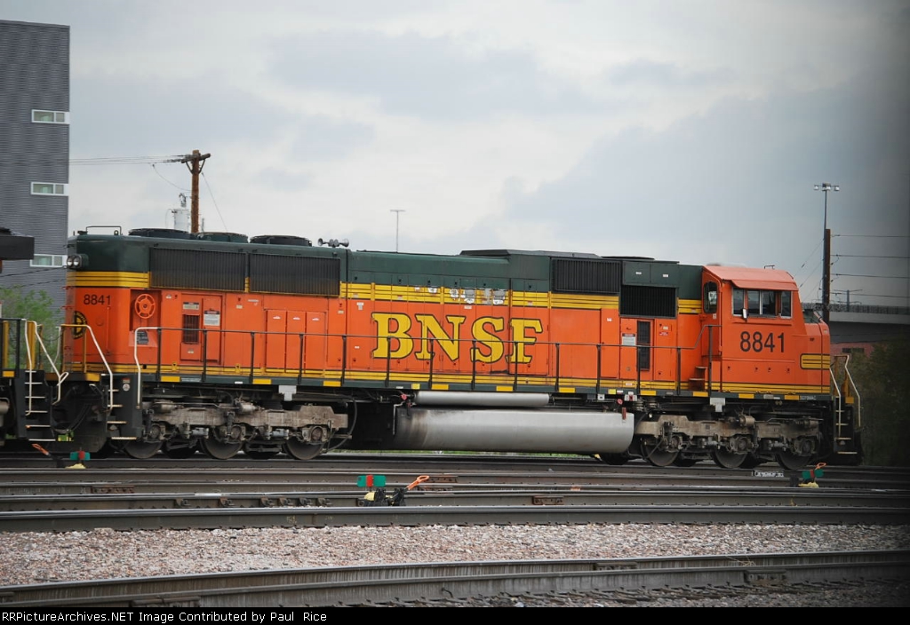BNSF 8841